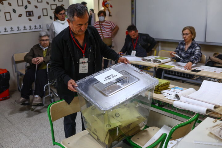 Προεδρικές εκλογές στην Τουρκία: Φαβορί ο Ερντογάν ενόψει του 2ου γύρου ...