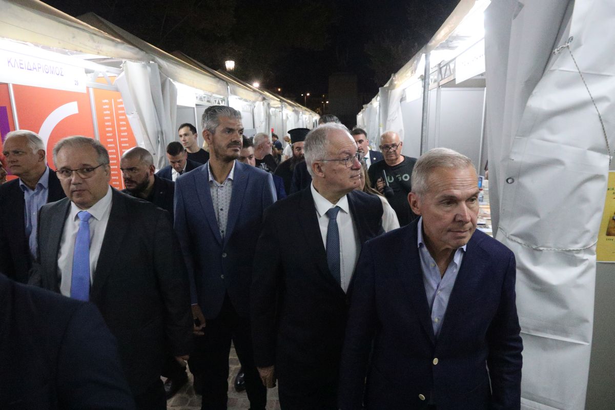 O Κ.Τασούλας εγκαινίασε το 53ο Φεστιβάλ Βιβλίου στο Πεδίον του Άρεως ...