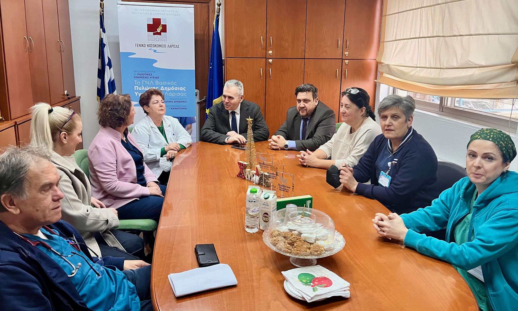 Μ.Χαρακόπουλος στο Γενικό Νοσοκομείο Λάρισας: Με τους ανθρώπους που ...