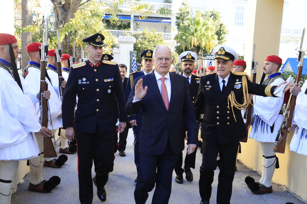 Κ.Τασούλας στην Προεδρική φρουρά: Είστε οι αετοί του Στρατεύματος, το ...