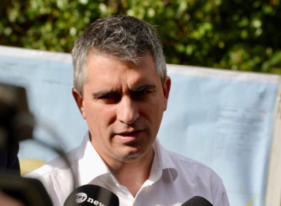 Αυτοψία Χ.Δήμα σε αντιπλημμυρικά έργα κατά μήκος του αυτοκινητόδρομου ...