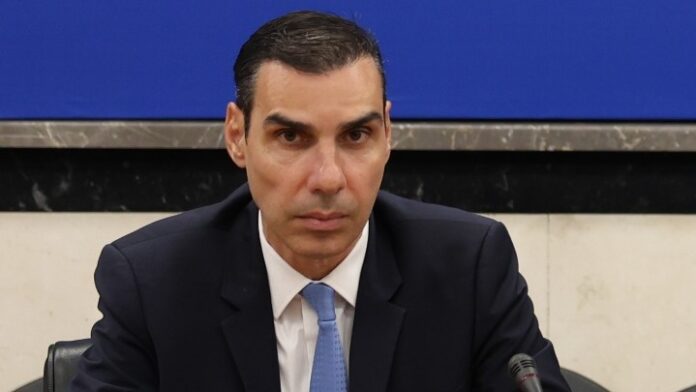 Μ.Θεμιστοκλέους: 250 νέα ασθενοφόρα προστίθενται στο στόλο του ΕΚΑΒ ...