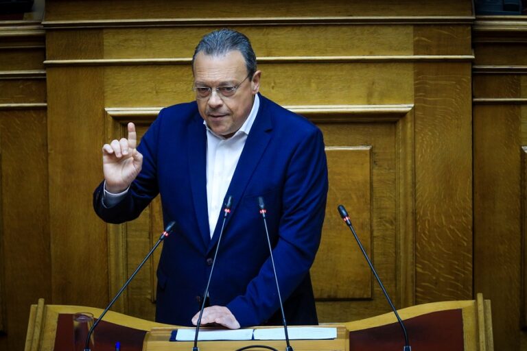 Σ.Φάμελλος: "Δεν υπάρχει κανένα περιθώριο συναίνεσης με αυτό το ...